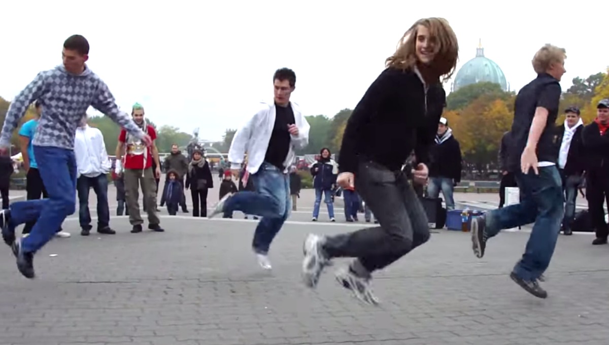 Te Presentamos El Jumpstyle, El Baile Que Necesita Mucha Energía Porque ...