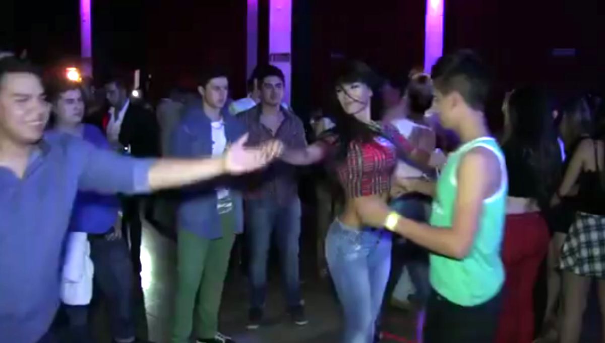 Cuando Una Mujer Baila Así De Bien Y Todos Quieren Bailar Con Ella ...