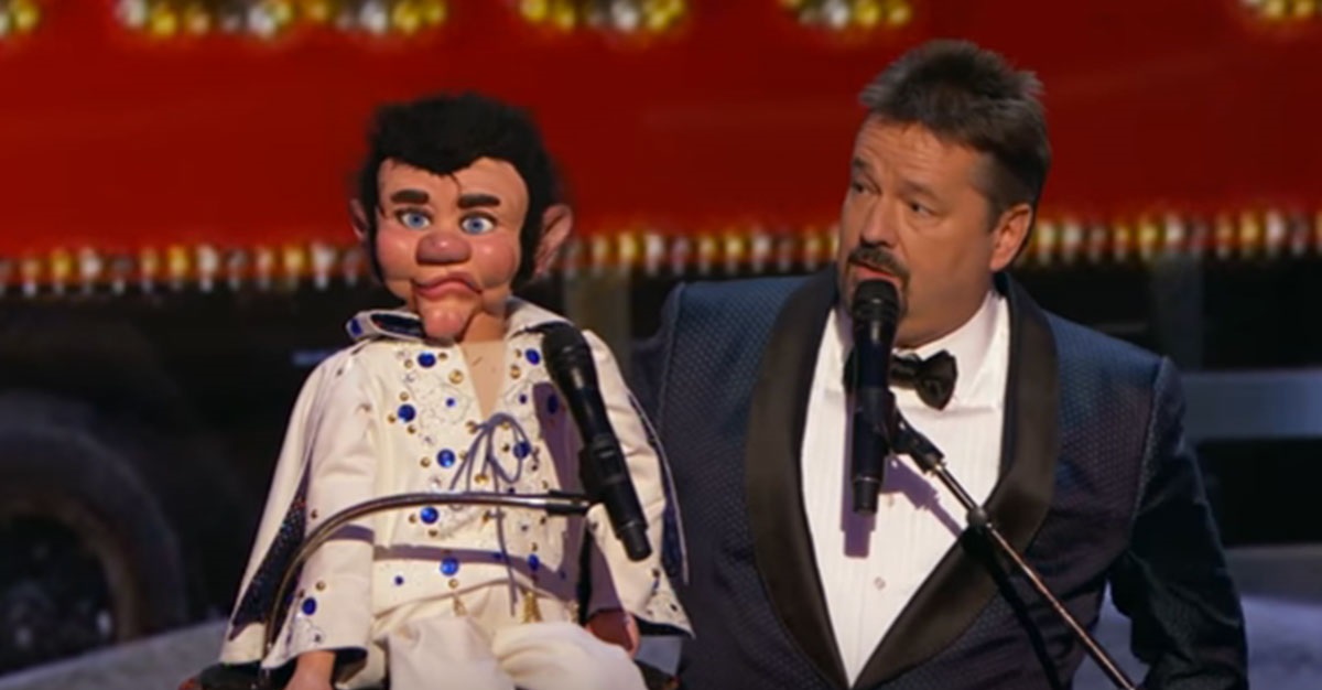 El Ventrílocuo Le Pide A Su Muñeco Que Cante Algo De Elvis, Y Deja A ...